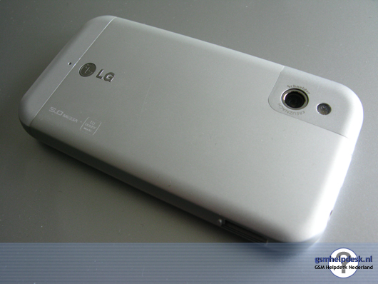 LG KM900 Arena Reviewed: Sluggish iPhone Clone?