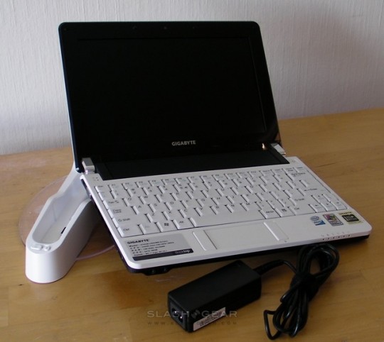 Gigabyte Booktop M1022 netbook review - SlashGear