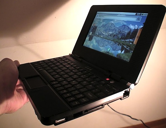 Hivision PWS700A $100 Android netbook gets video review - SlashGear