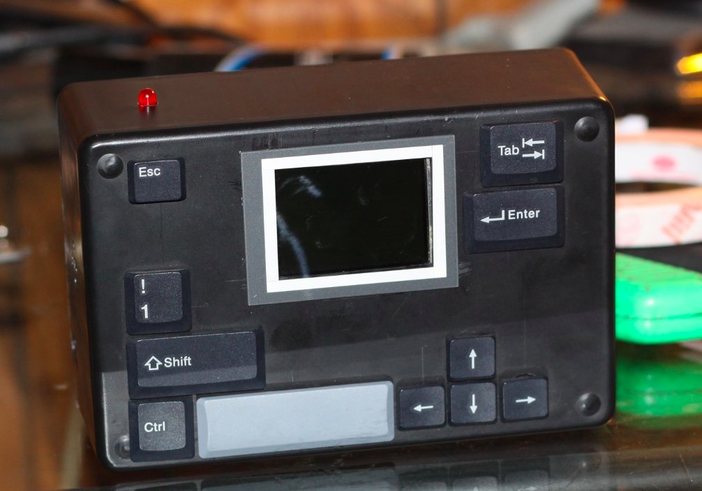 The DoomBOX: DIY Doom console hacked from camera [Video] - SlashGear