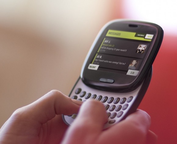 Microsoft Kin One and Kin Two official - SlashGear