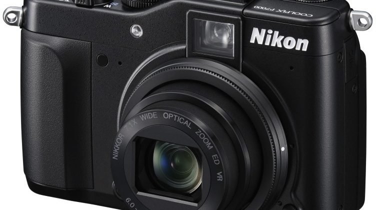 Nikon COOLPIX P7000 puts DSLR flexibility into consumer chassis - SlashGear