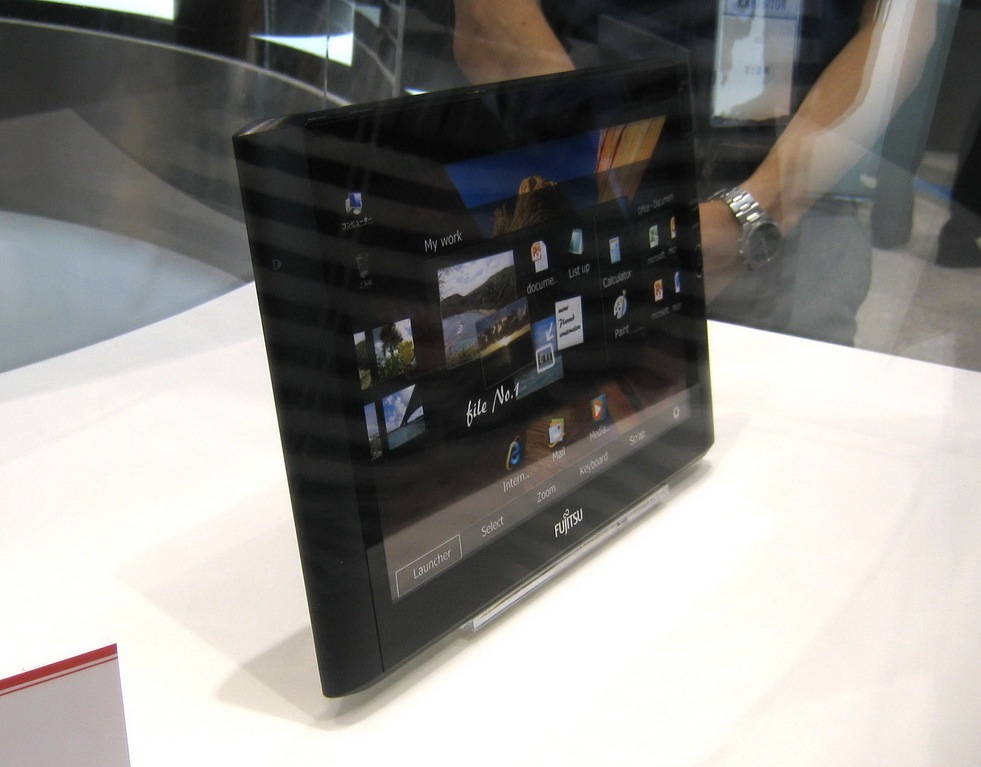 Fujitsu Windows 7 Tablet concepts previewed - SlashGear