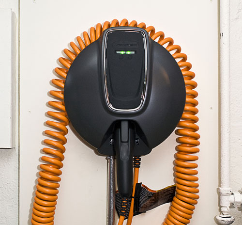 Chevy Volt 240V home charging unit gets a price - SlashGear