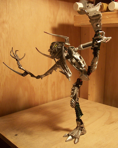 Solider in Afghanistan Uses Recycled Materials to Make Awesome Action ...