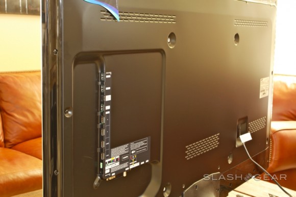 Samsung UN55D8000 55-Inch 1080p 240Hz 3D LED Smart TV - SlashGear