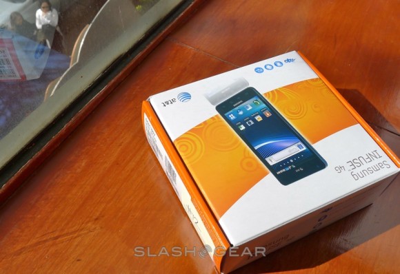 Samsung INFUSE 4G Unboxing and hands-on - SlashGear