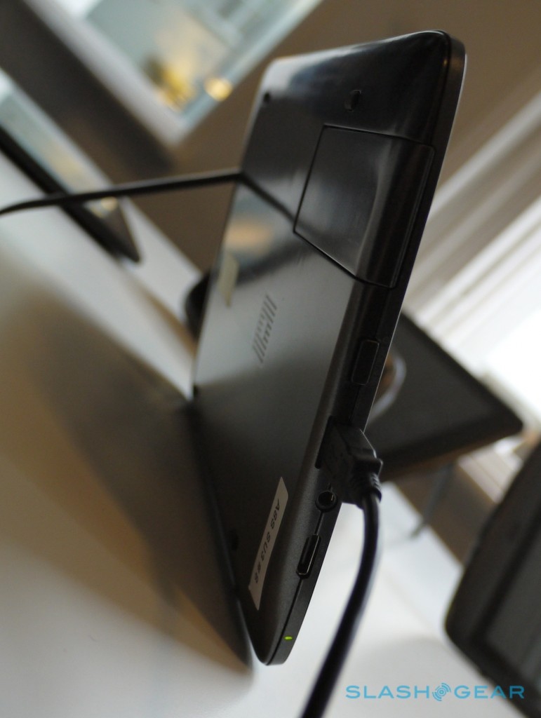 Archos 80 G9 and 101 G9 Tablets hands-on [Video] - SlashGear