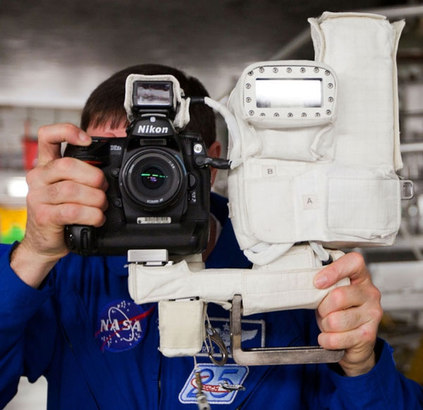NASA gives details on what camera hardware hides under the crazy ...
