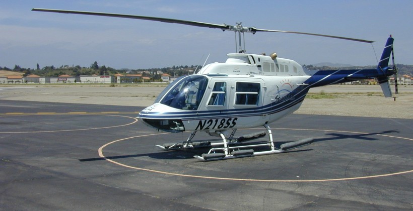 Bell 206 helicopter hits NYC East River - SlashGear