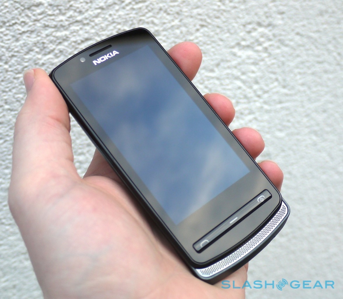Nokia 700 Review - SlashGear