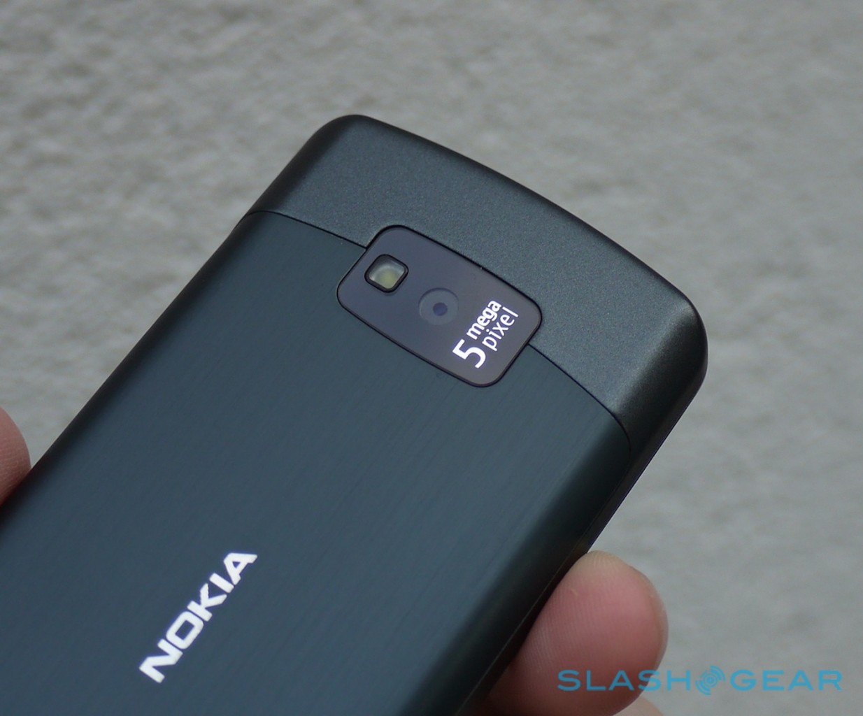 Nokia 700 Review - SlashGear