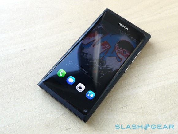 Nokia N9 Review - SlashGear