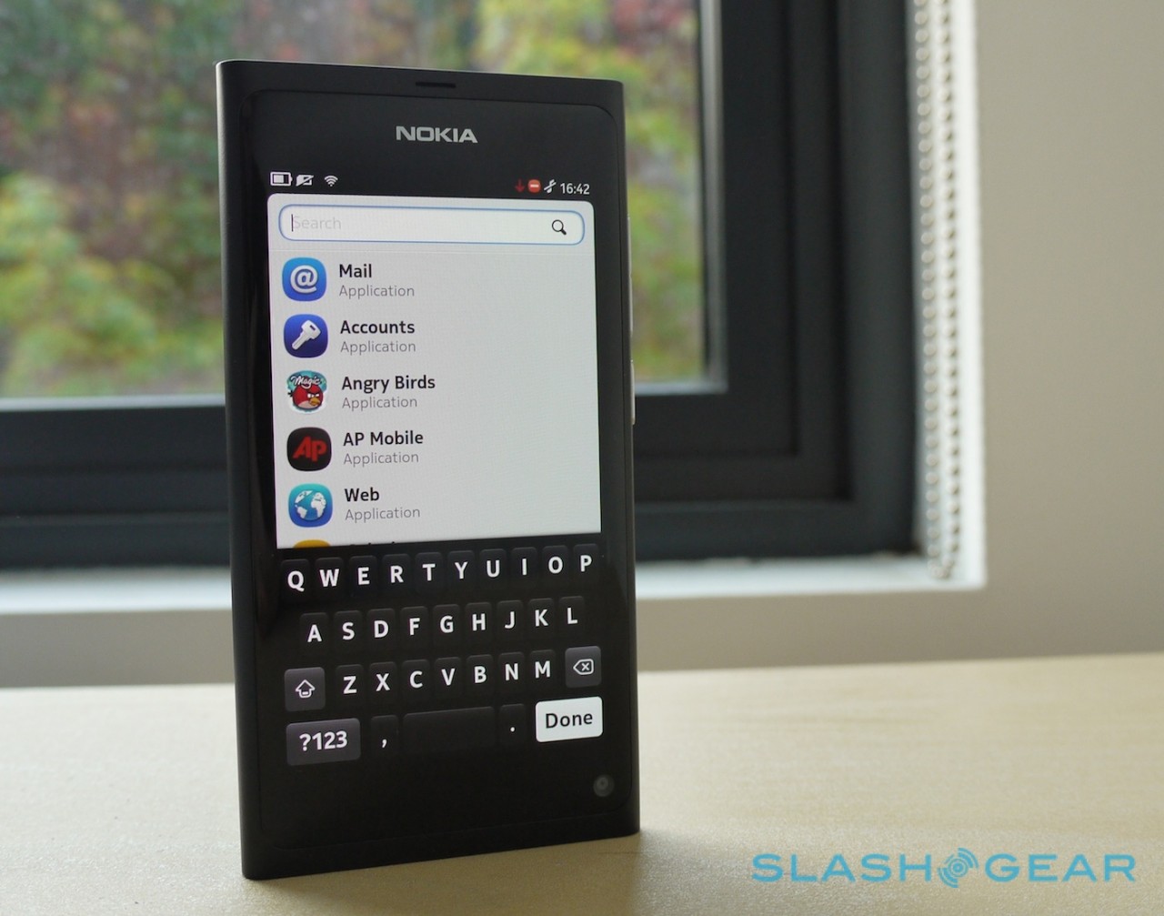 Nokia N9 Review - SlashGear