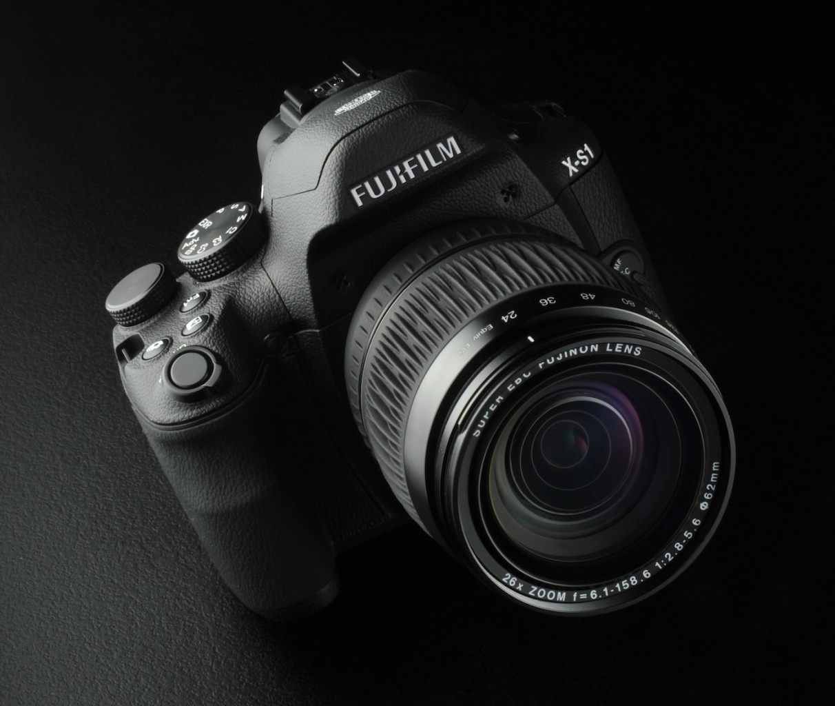 Fujifilm X-S1 packs 26x zoom and EVF - SlashGear
