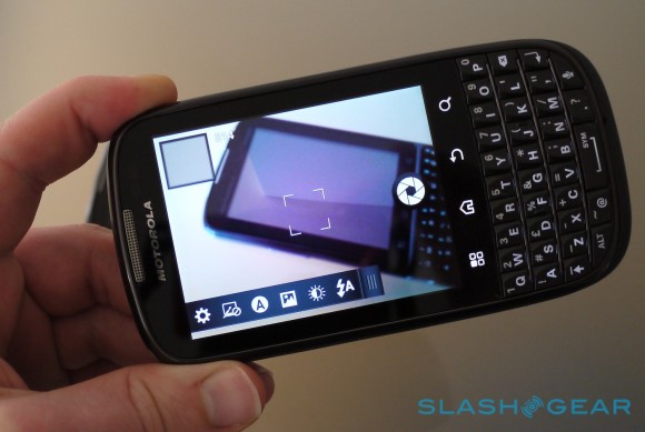 Motorola Pro+ Review - SlashGear