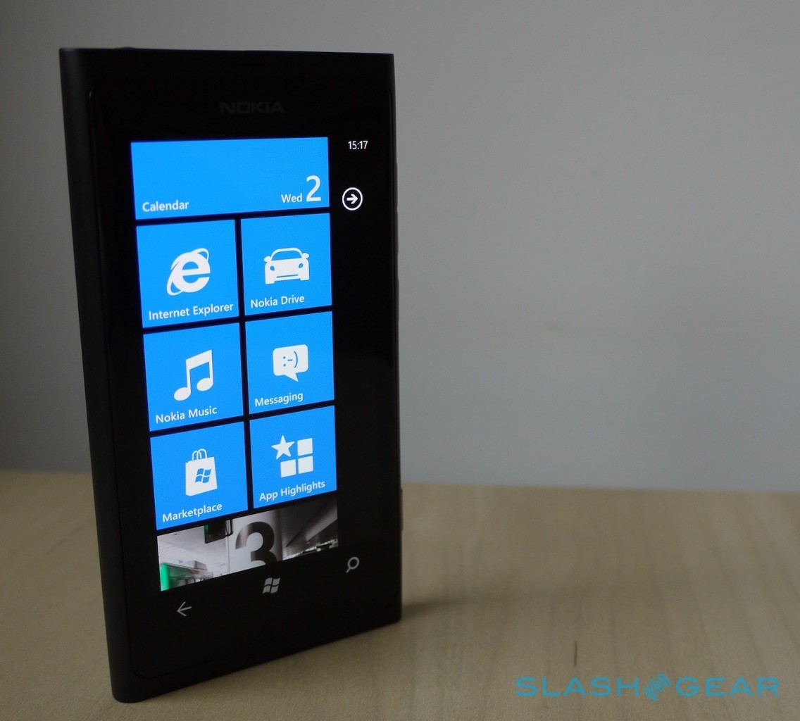 Nokia Lumia 800 Review - SlashGear