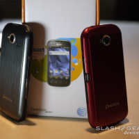 Pantech Burst Hands-on - SlashGear