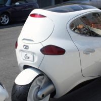 Lit Motors C-1 self-balancing motorcycle brings Tron to reality - SlashGear