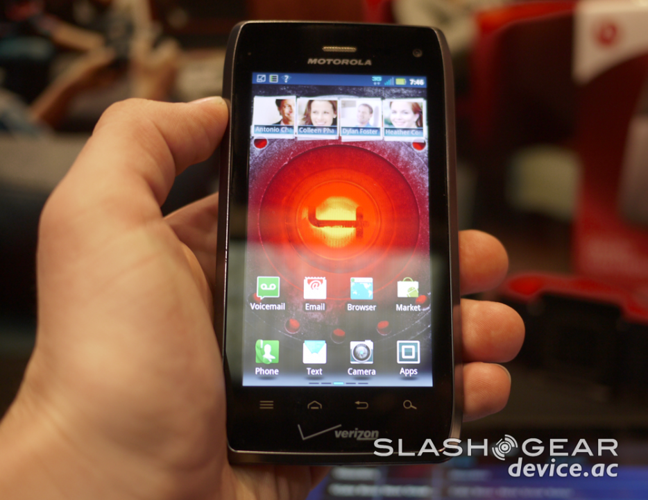 Motorola Droid 4 Hands-on - SlashGear