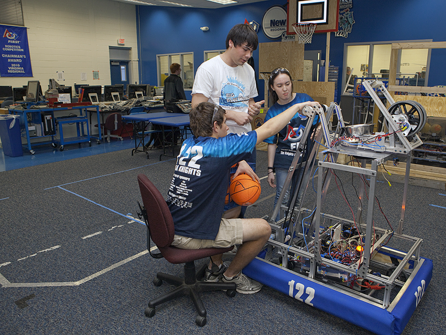 Ohio high schools pit robots in basketball competition - SlashGear