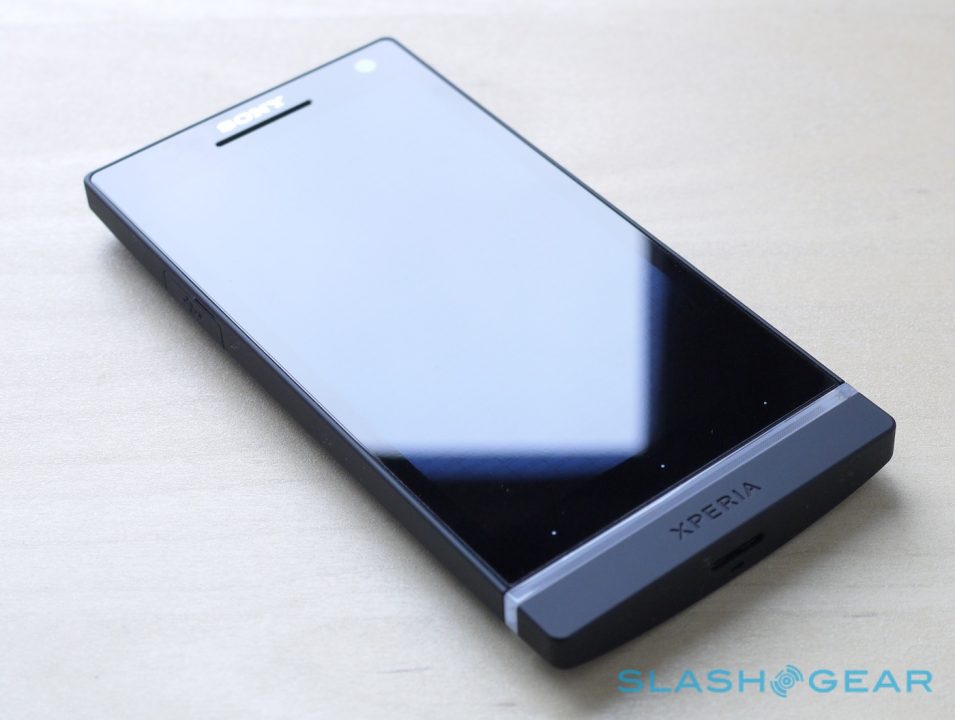 Sony Xperia S Review - SlashGear