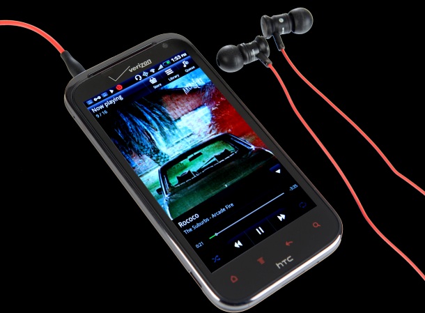 HTC Beats headphones won't be pack-in item anymore - SlashGear