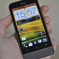 HTC One V Review - SlashGear