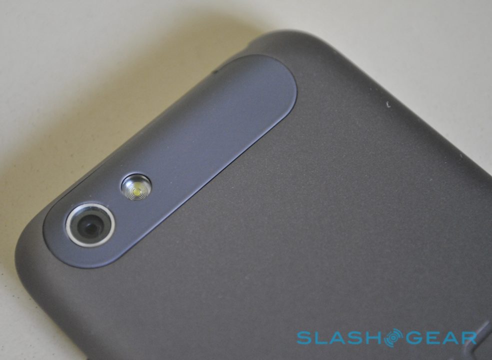 HTC One V Review - SlashGear
