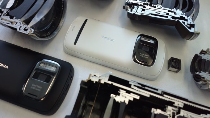 Nokia 808 PureView Explored: Hands-on Samples - SlashGear