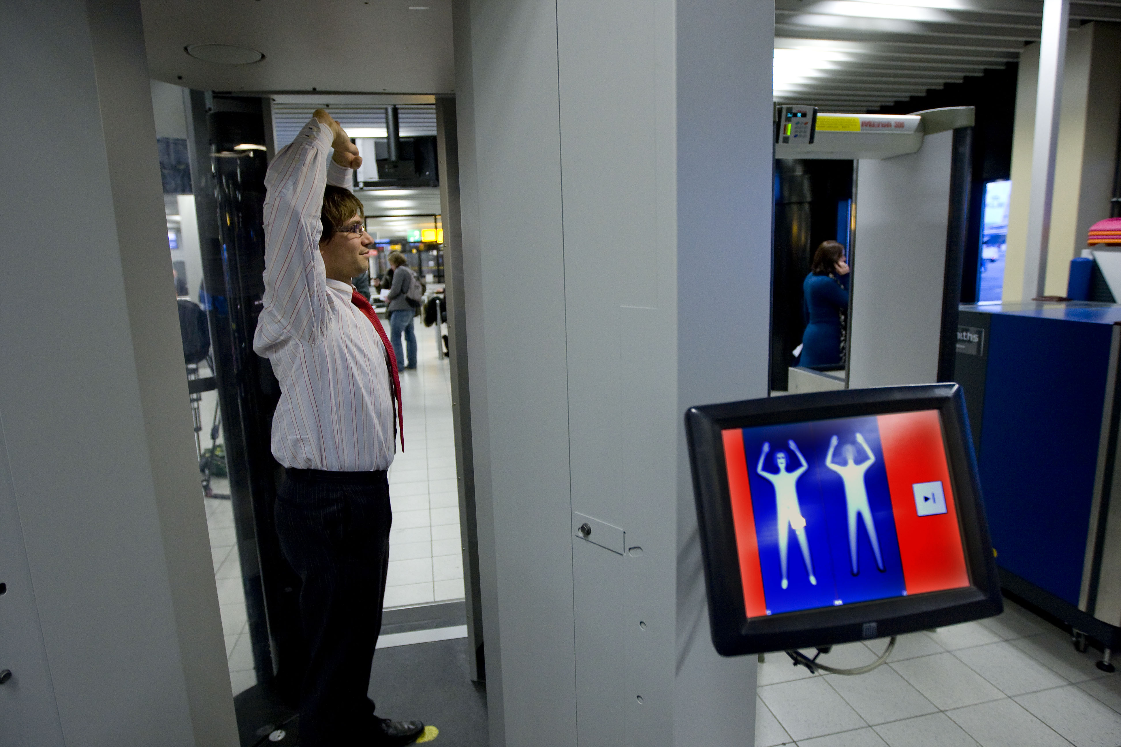 Non-metal underwear bomb could cue full-body scanner step-up - SlashGear