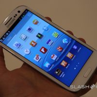 Samsung Galaxy S III hands-on - SlashGear