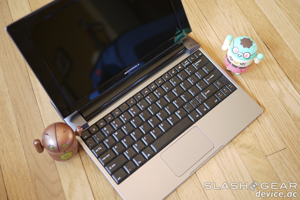 Motorola Lapdock gets new life with wave of mini-PCs - SlashGear