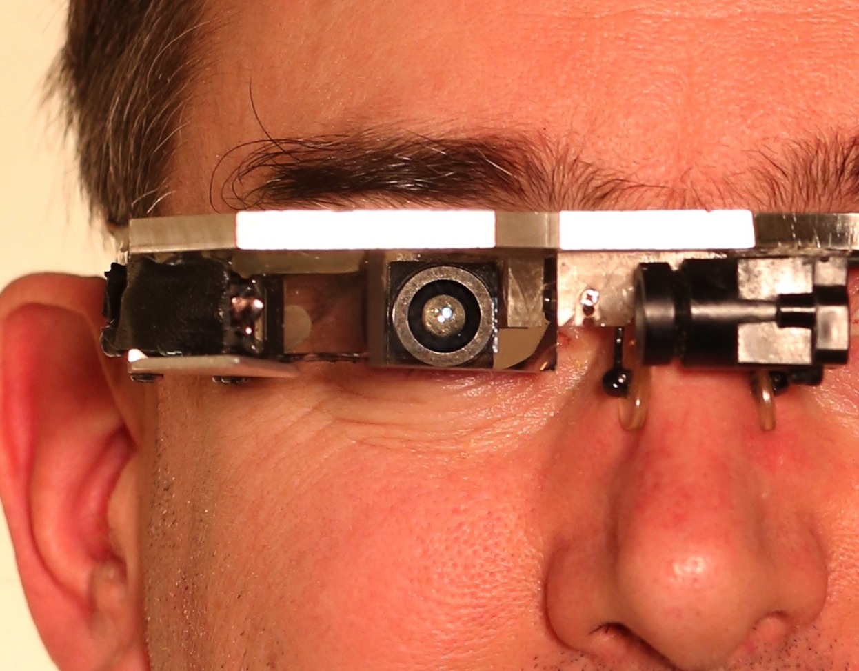 Don't be blind on wearable cameras insists AR genius - SlashGear