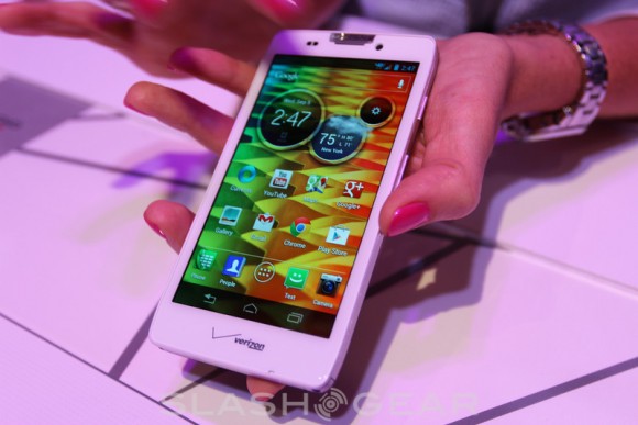 Motorola RAZR HD Canada launch tips Verizon release - SlashGear