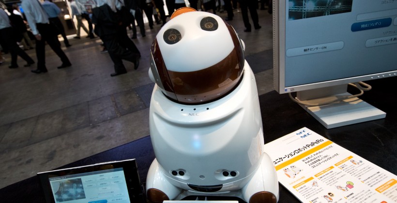 NEC shows off PaPeRo telecommunications robot - SlashGear
