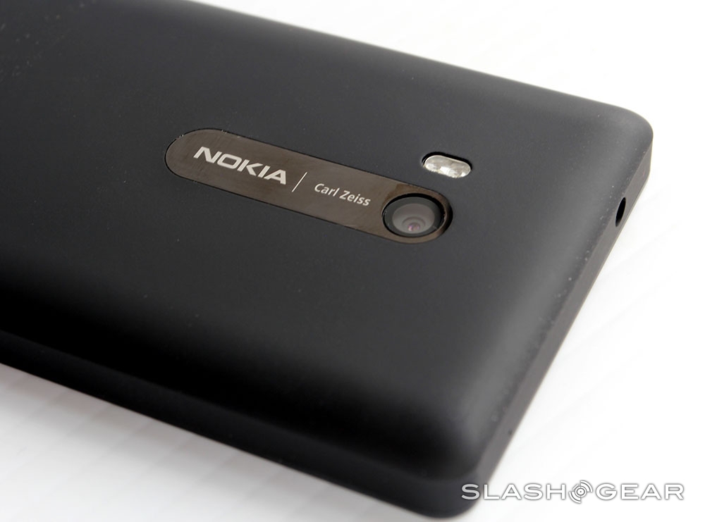 Nokia Lumia 810 Review - SlashGear