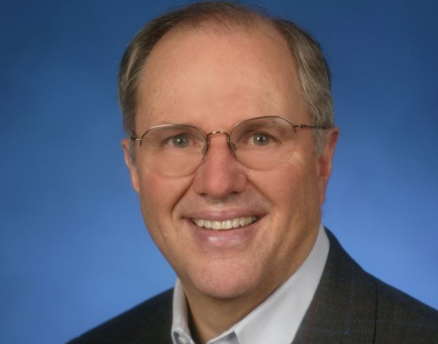 Microsoft research lead Craig Mundie announces 2014 retirement - SlashGear