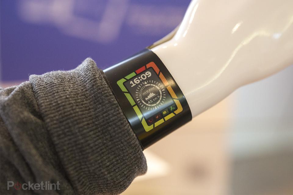 Plastic Logic shows off color e-paper smartwatch concept - SlashGear