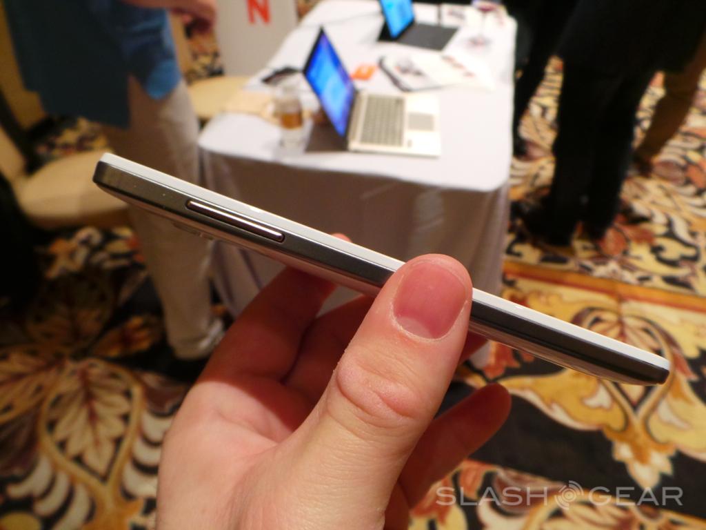 Coolpad Quattro II 4G And 8920 Smartphone Hands-On