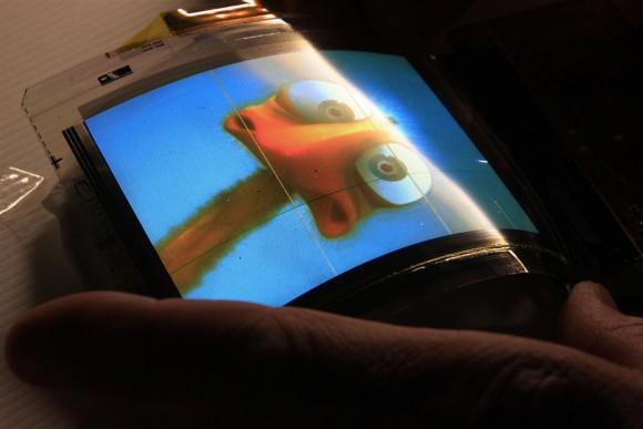 LG flexible smartphone OLED panel enters mass production - SlashGear LG flexible smartphone OLED panel enters mass production - SlashGear