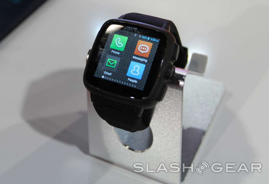 Omate TrueSmart smartwatch hands-on: SIM-toting shooter in the wild ...