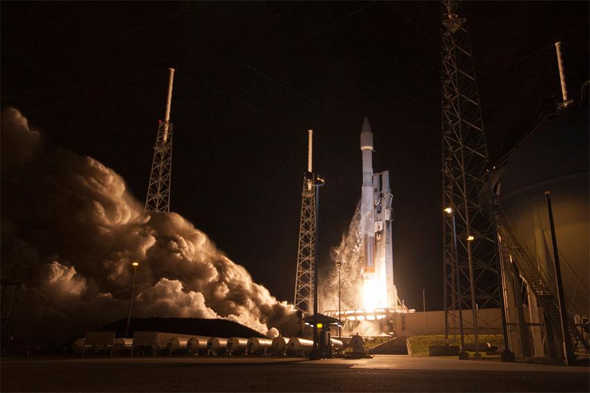 NASA Tracking and Data Relay satellite launches atop Atlas V rocket ...
