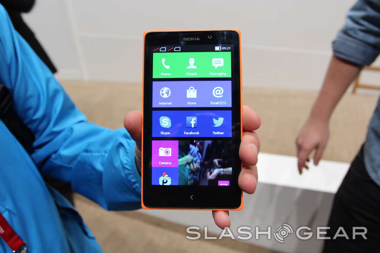 Nokia XL Hands-On
