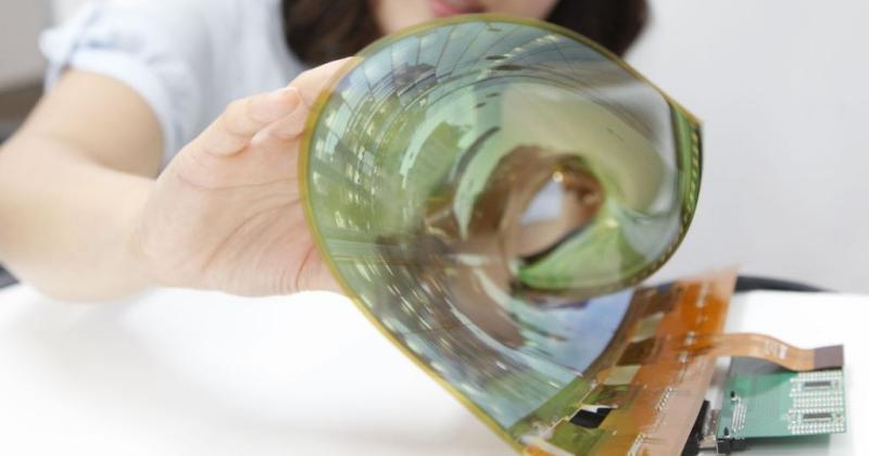 LG shows off 18-inch flexible, transparent OLED display - SlashGear