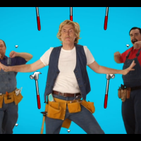 Weird Al gets Iggy's "Fancy" with "Handy" music video - SlashGear