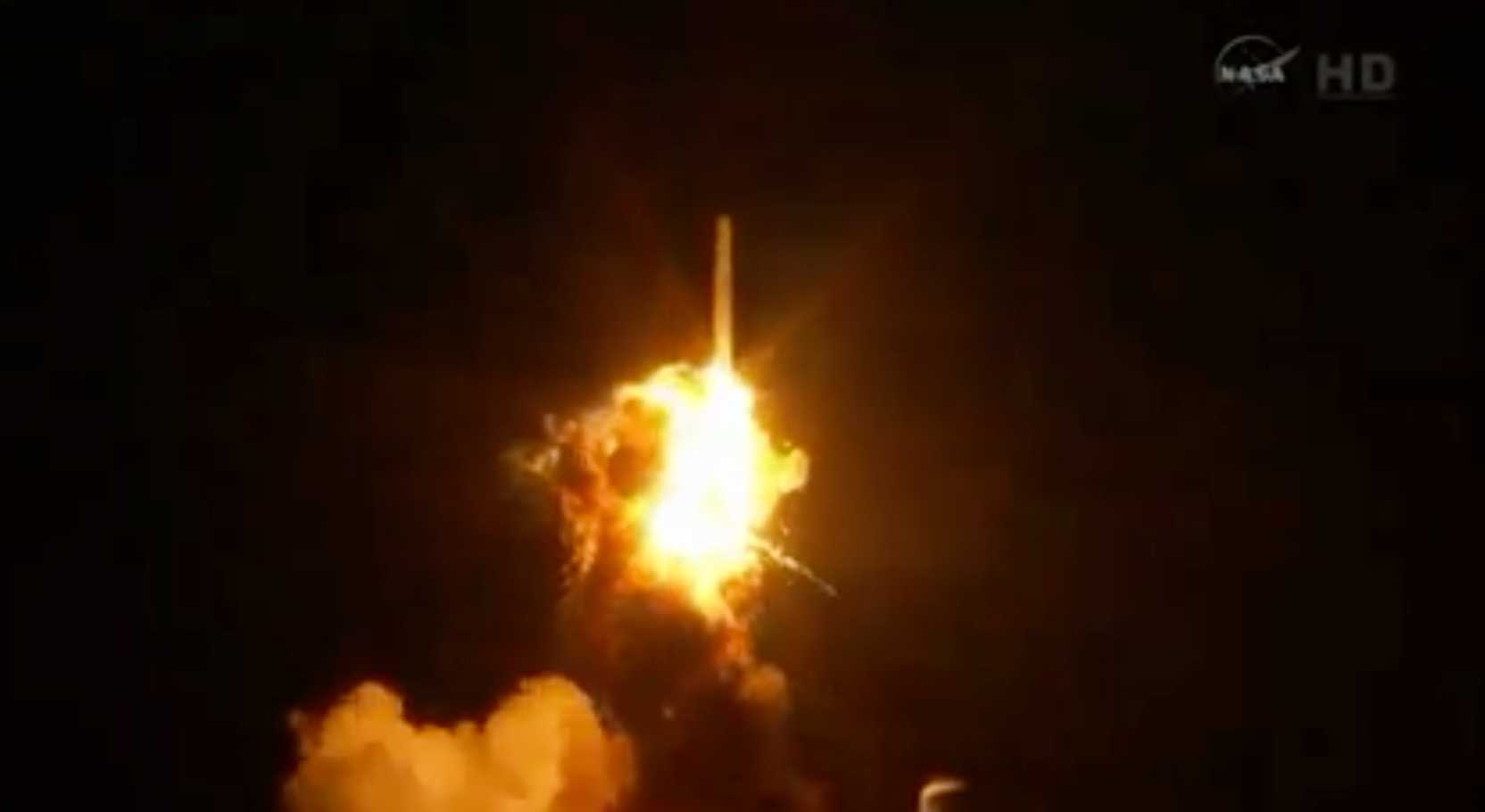 Antares ISS resupply rocket explodes on takeoff - SlashGear