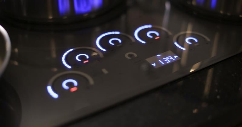 New GE induction cooktops use swiping controls - SlashGear