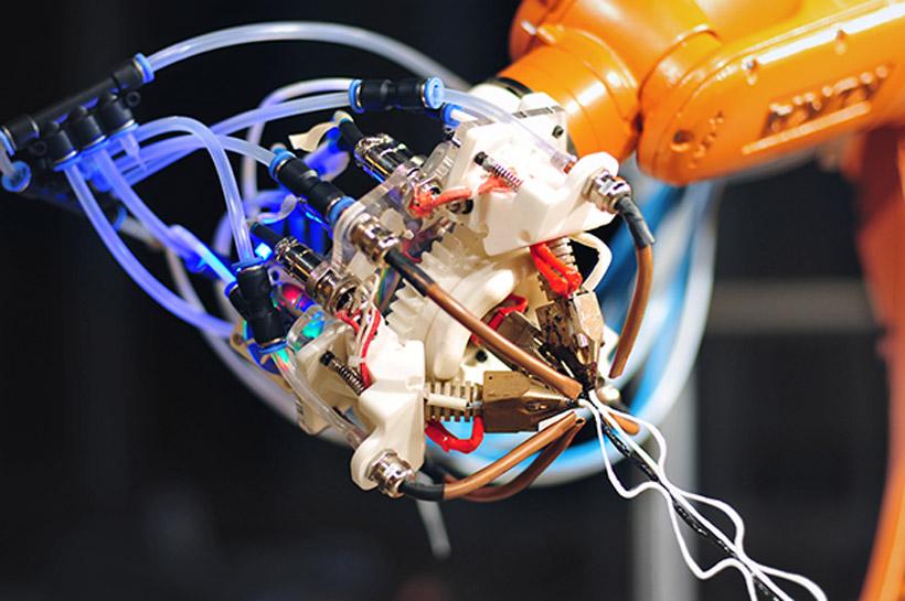 Robotic Extrusion does 3D printing with a robot arm - SlashGear