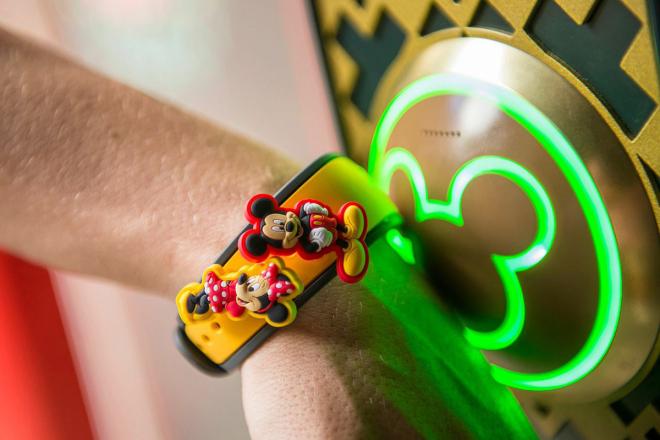 Disney MagicBands Wearable Tech Lets You Explore Disney In A New Way